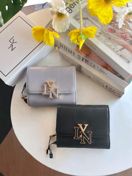 LYN Wallet กระเป๋าสตางค์ใบสั้น Black | Thisshop