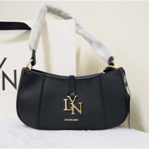 LYN Handbag กระเป๋าสะพายข้าง รุ่นเคลลี่ คอลใหม่มีหูจับอะไหล่กุญเเจเเละ ...